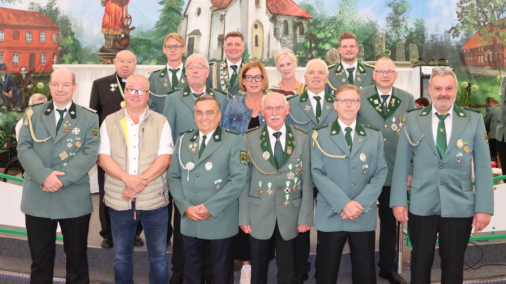 Schützen in Delbrück-Schöning danken treuen Mitgliedern