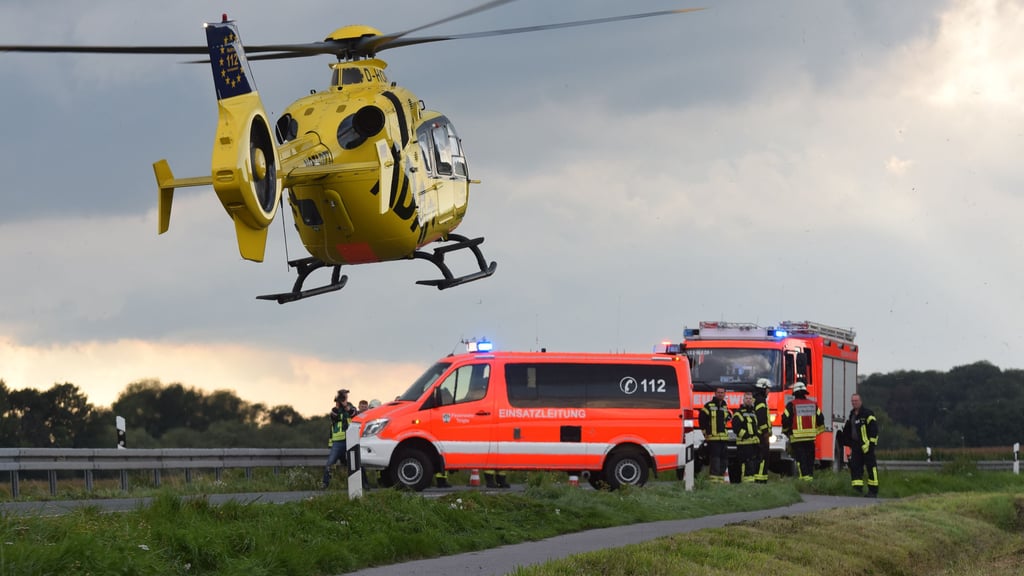 Schwerer Unfall auf der B64 zwischen Raestrup und Telgte