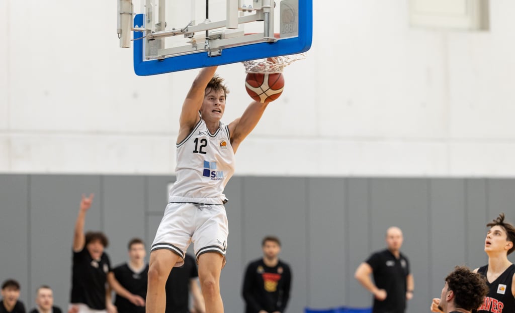 Jung, talentiert, erfolgreich: Runderneuter UBC II startet mit Sieg