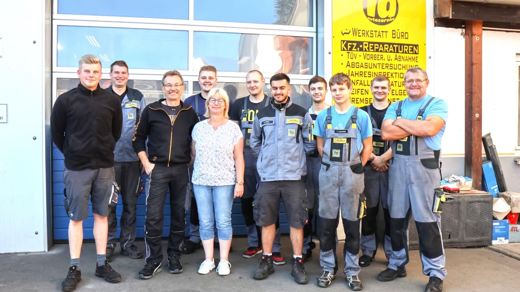 KFZ-Breker feiert in Brakel 50-jähriges Firmenjubiläum