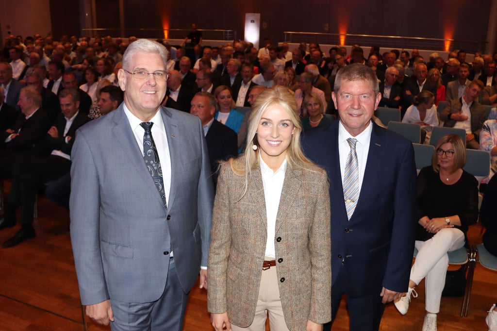 Unternehmertag in Delbrück: Ulrich-Helmut Happe fürchtet um den Mittelstand