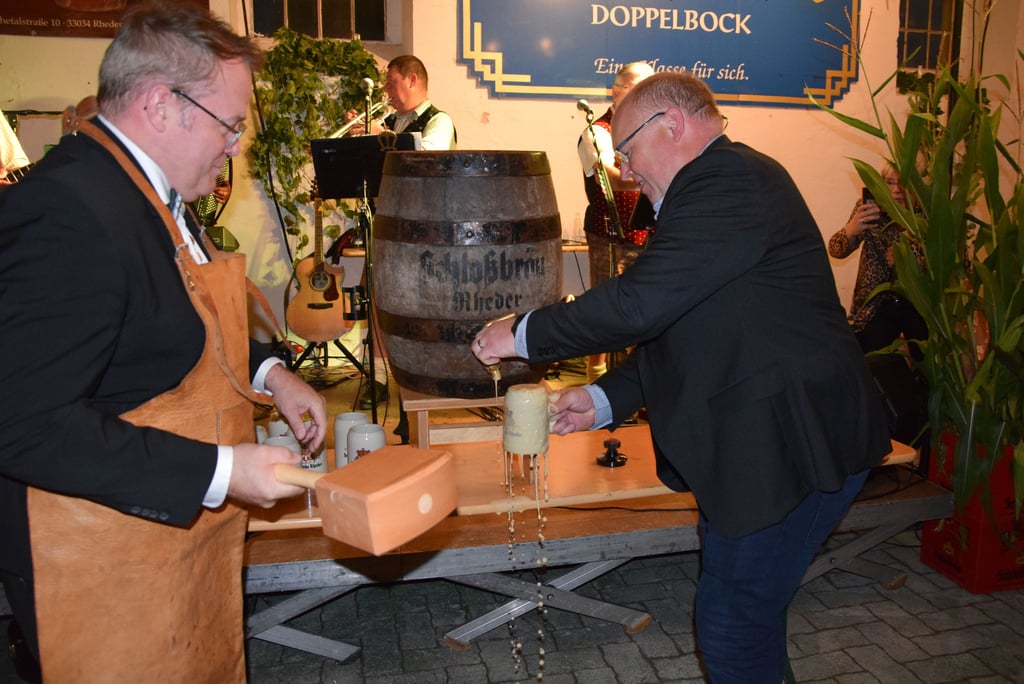 Foto-Strecke: So schön war der Bockbieranstich 2023 der Schlossbrauerei Rheder