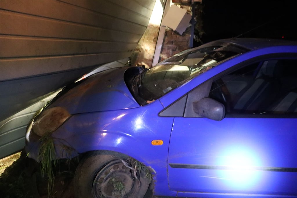 Unfall in Spenge: 18-Jähriger aus Enger kracht unter Alkoholeinfluss in ...