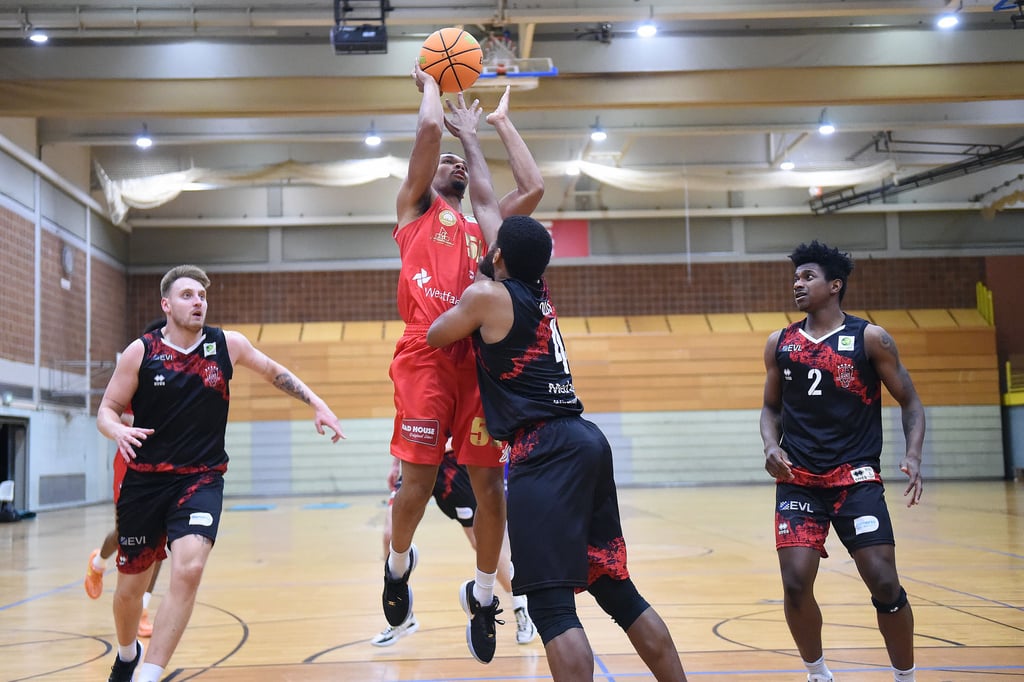 Paderborn: Baskets siegen zum Vorbereitungsende und bangen um ihren Kapitän
