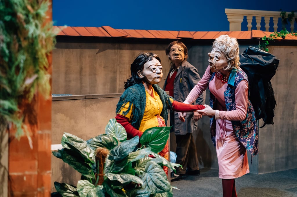 Höxter: Maskentheater ohne Worte in der Stadthalle