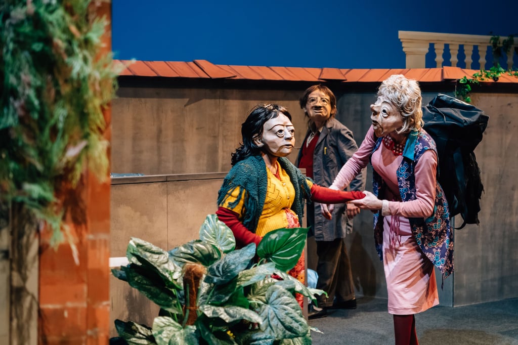 Höxter: Maskentheater ohne Worte in der Stadthalle