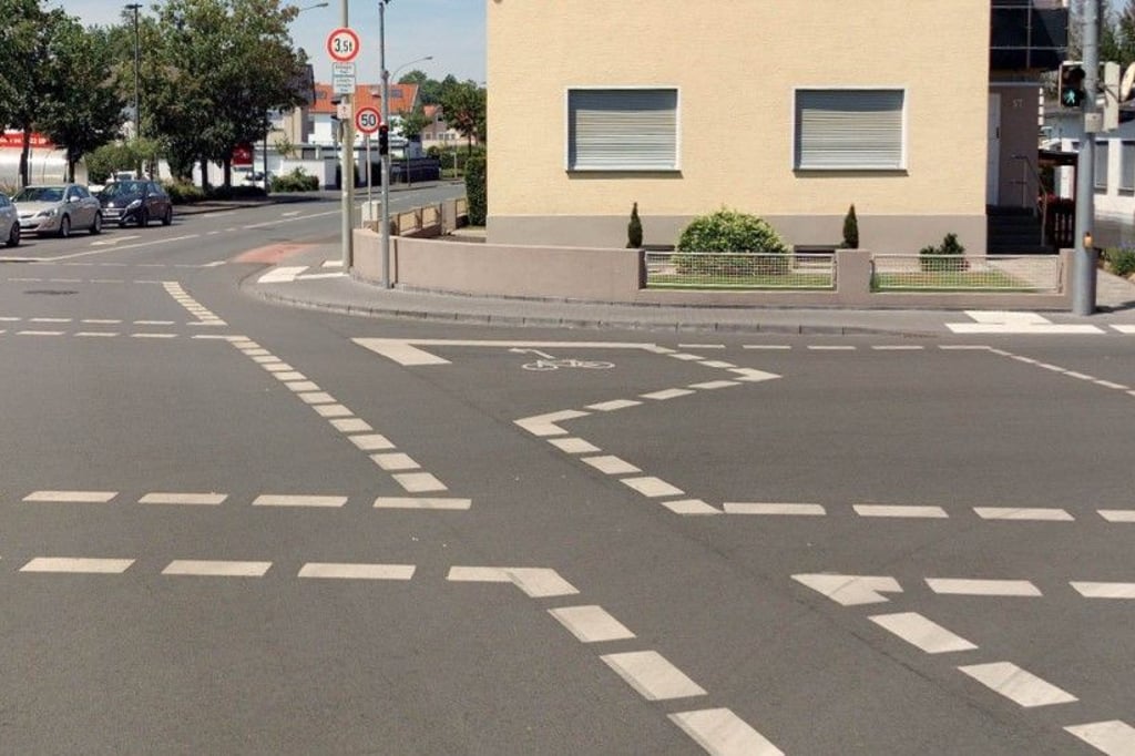 Gewusst wie: Stadt erklärt indirektes Linksabbiegen für Radfahrer