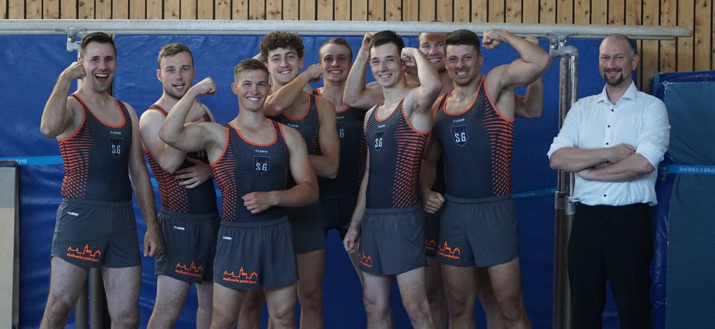 Turner der Startgemeinschaft Paderborn feiern 62:10-Auftaktsieg