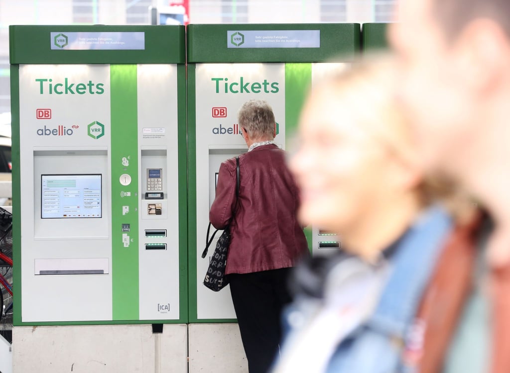 Verkehrsverbünde VRR und VRS erhöhen Preise kräftig