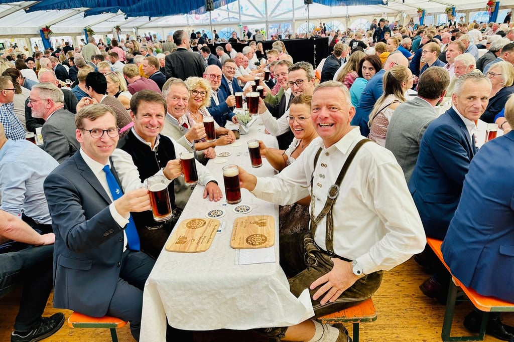 Oktoberwoche Warburg: Auftakt nach Maß!