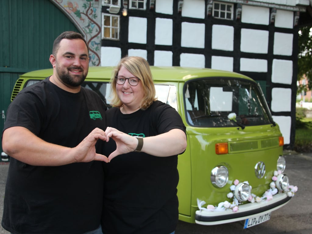 Hiddenhausen: Nach der Hochzeit in den Oldtimer