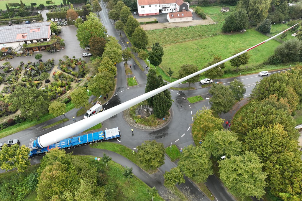 Bad Lippspringe: Schwertransport erfordert erneute Sperrung der B1