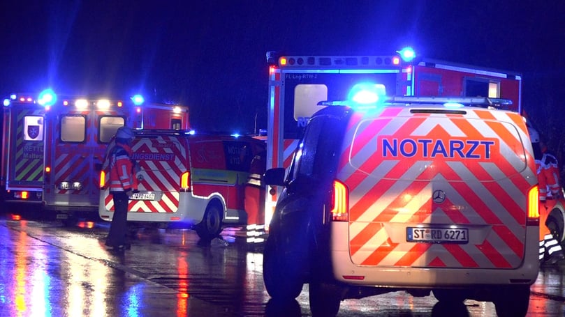 Massenunfall bei Starkregen auf der A1: Sechs Verletzte