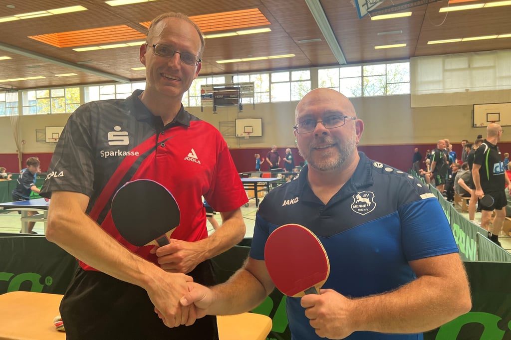 Tischtennis: Celine Dierkes (TTV Daseburg) und Romeo Solfato (SV Menne ...
