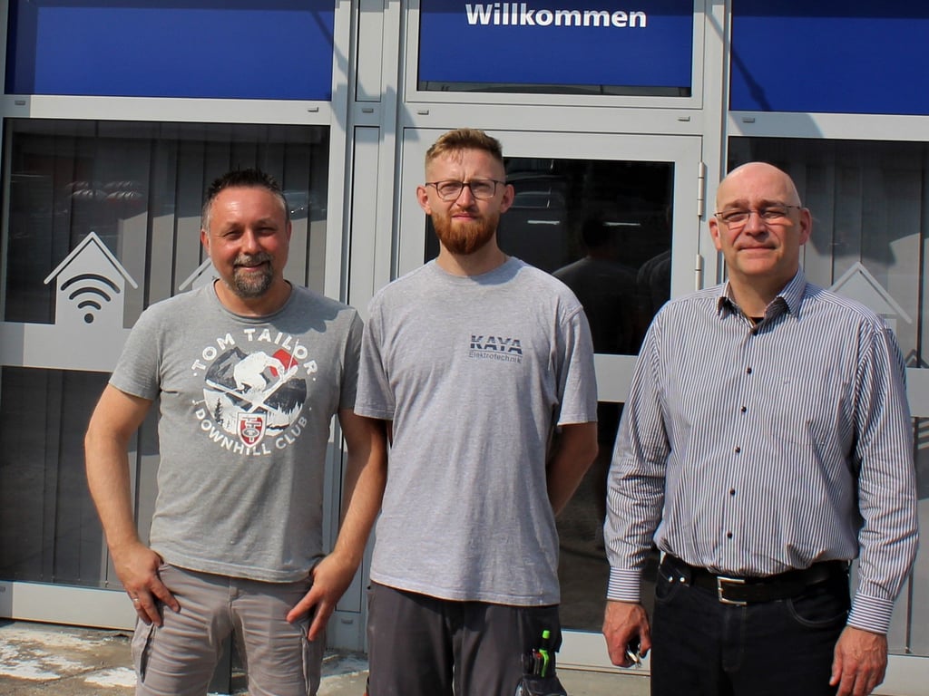 Strom statt Holz: Paderborner wird Elektroniker