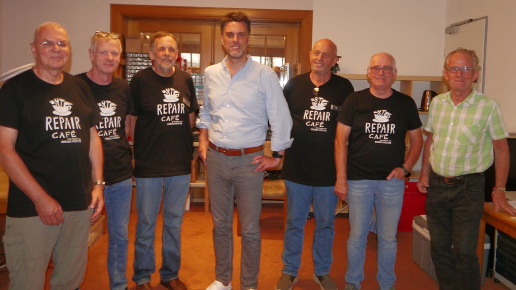 Bundestagsabgeordneter Robin Wagener zu Gast in Steinheim im Klön-Café