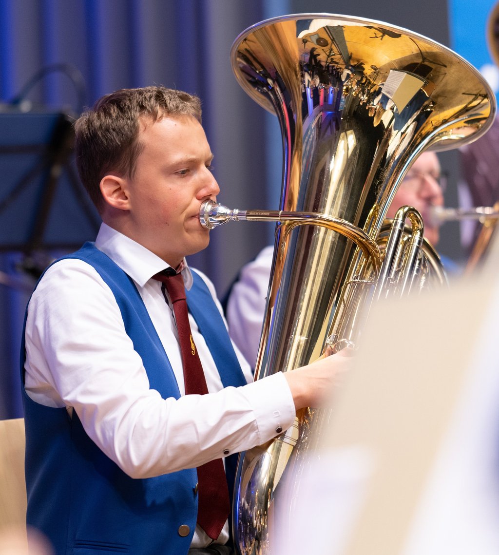 Musik, die Spaß macht – Blasorchester Bad Holzhausen probt für ...