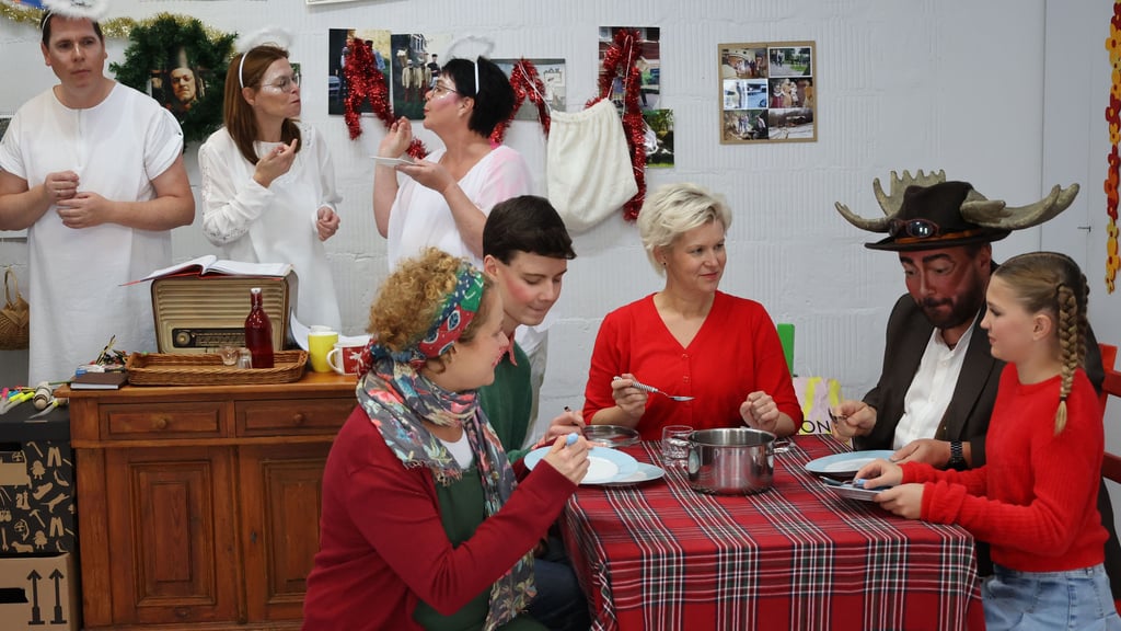 „Es ist ein Elch entsprungen“: Abtei-Musical-Company probt in Bökendorf