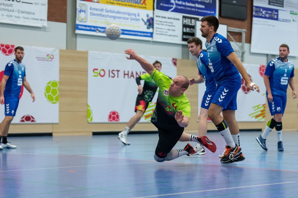 Friesen krönen starken Auftritt gegen Hörstel mit Kempa-Tor