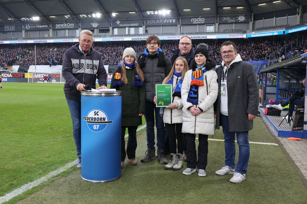 Paderborn: Schüler im SCP-Stadion vor 12.249 Zuschauern geehrt