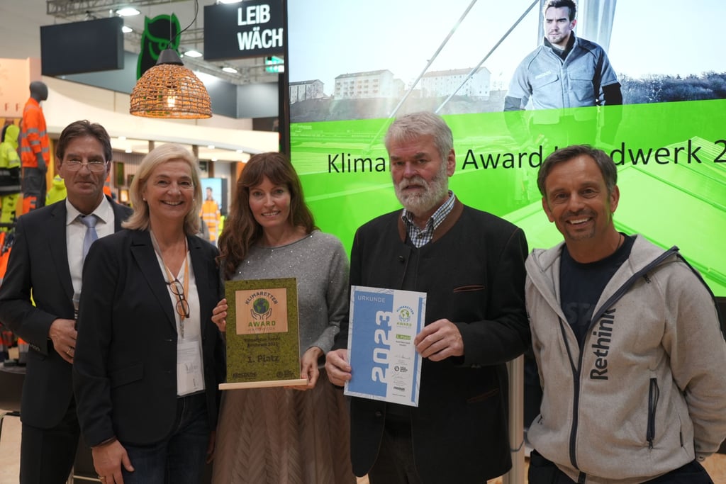 Hövelhof: Tischlerei gewinnt „Klimaretter Award Handwerk“