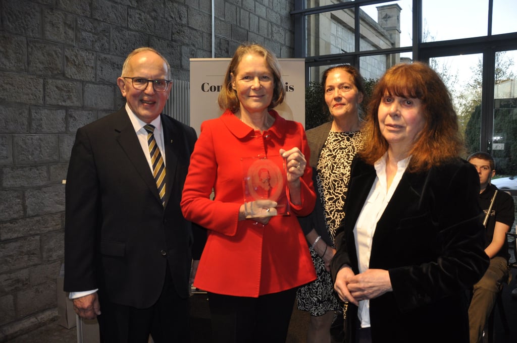 Christina Rau erhält in Bielefeld Comenius-Preis