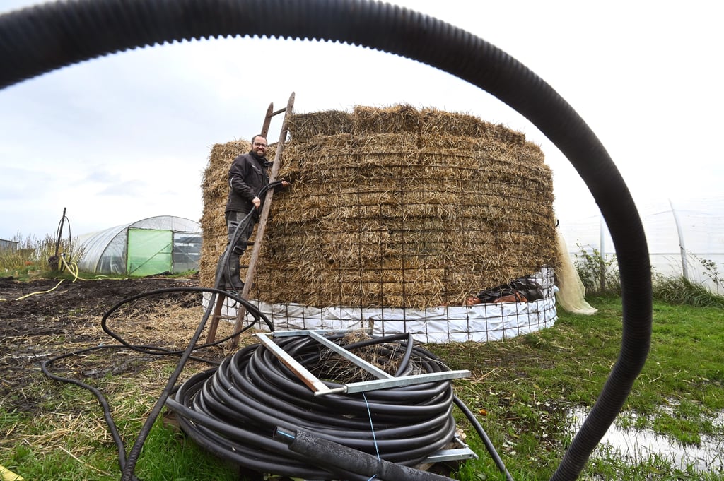 Salzkotten-Scharmede: Biomeiler heizt jungem Gemüse ein