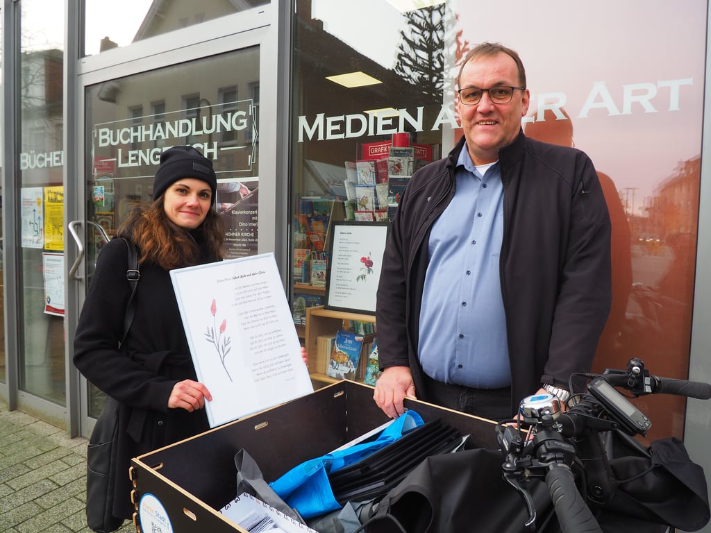 Schaufensterbummel mit Herzklang-Poesie