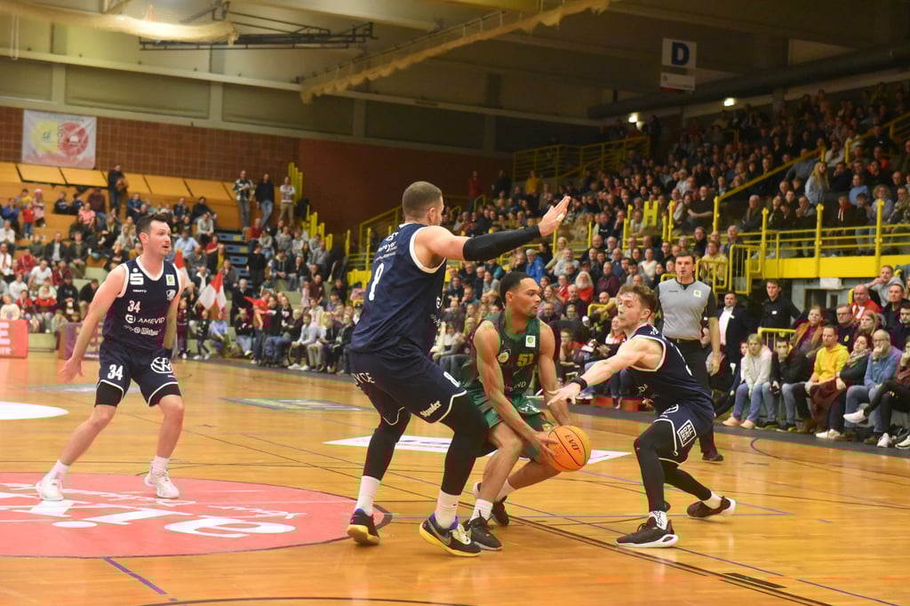 Gartenzaun24 Baskets Paderborn erkämpfen 77:69-Sieg im Kellerduell