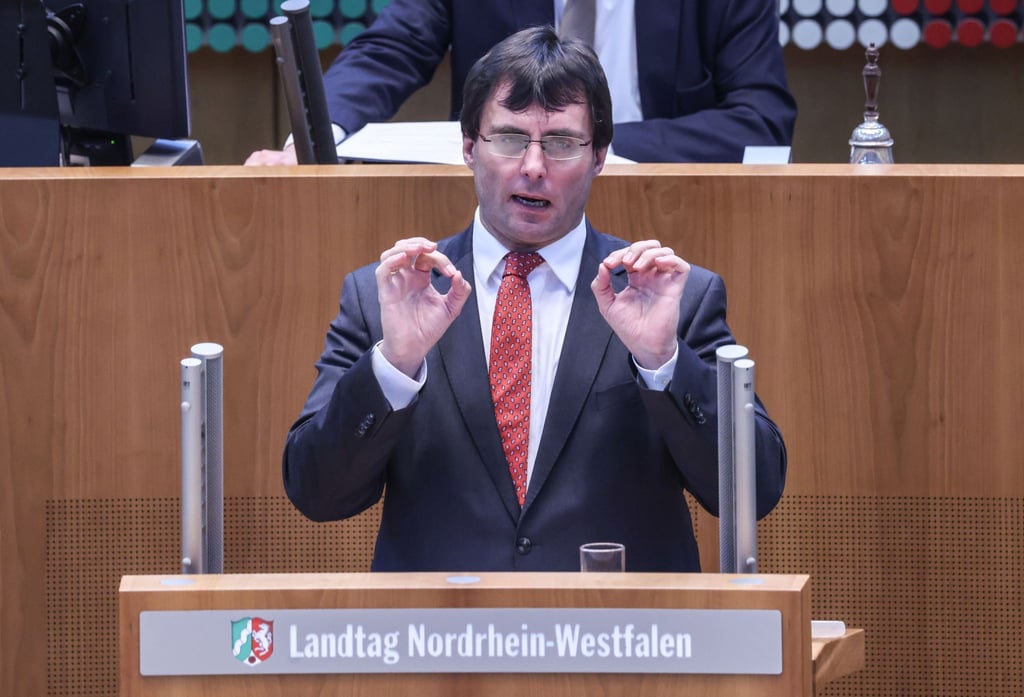 Finanzminister verspricht verfassungskonformen Haushalt