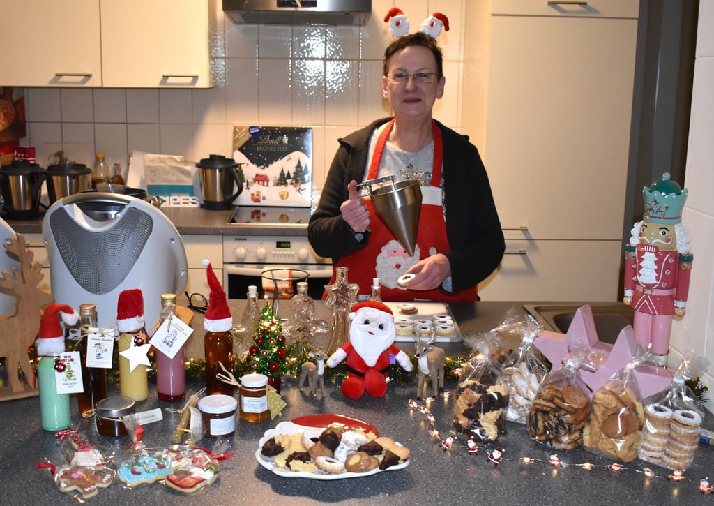 Zu Besuch in der Schloß Holte-Stukenbrocker „Weihnachtsbäckerei“