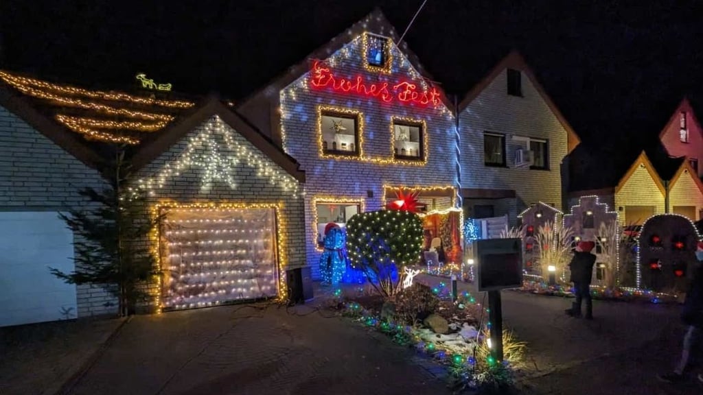 Gronau: Philip Mensings tausende Lämpchen stimmen auf Weihnachten ein