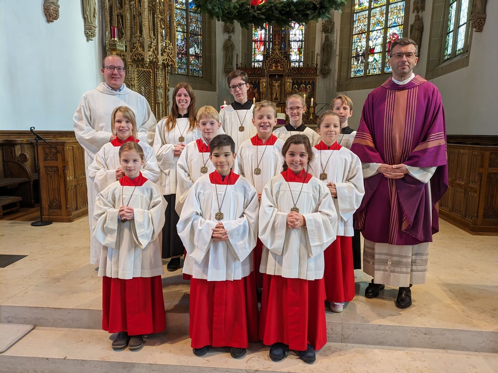 Neue Messdiener feierlich aufgenommen