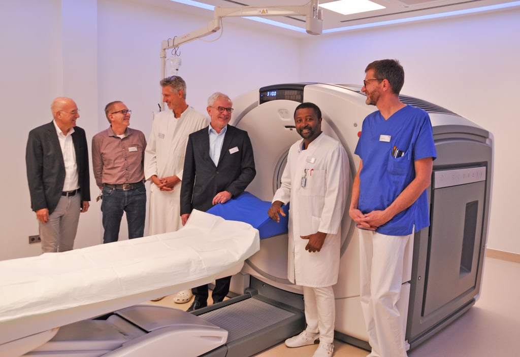 Paderborn: Neues PET-CT im Brüderkrankenhaus ermöglicht präzise Tumor ...