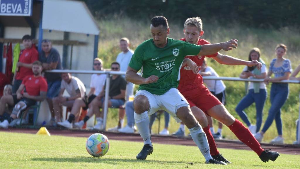 Fußball-Bezirksliga: Starker Schlussspurt des FC Peckelsheim / Trainer ...
