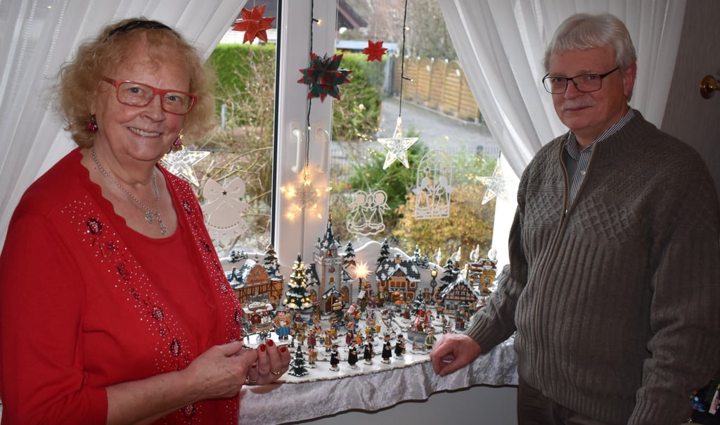 Schloß Holte-Stukenbrock: Weihnachtsdorf im Wohnzimmer