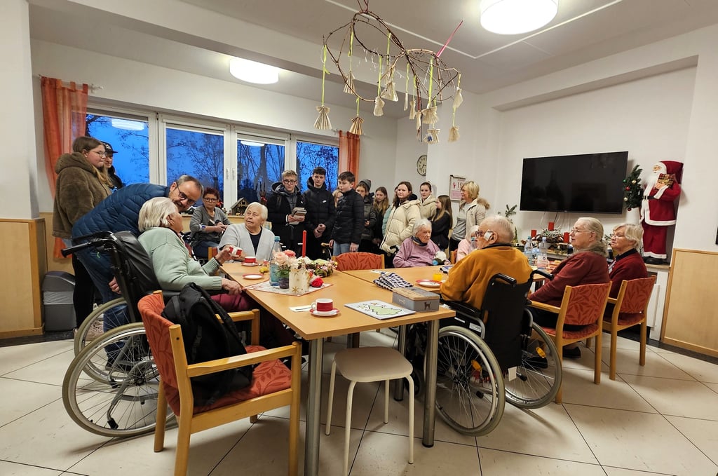 Stemwede: Katechumenen verschenken Freude