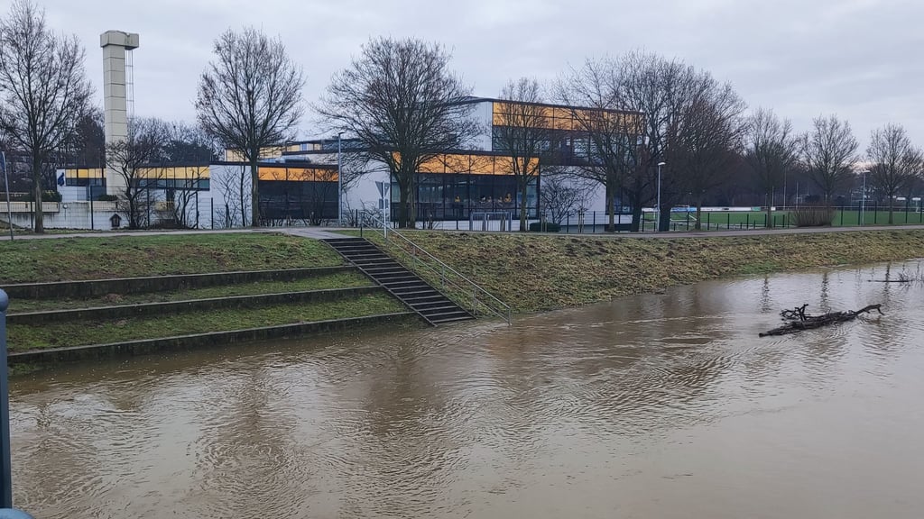 Greven: Sinkende Pegel, aber noch keine Entwarnung nach Hochwasser