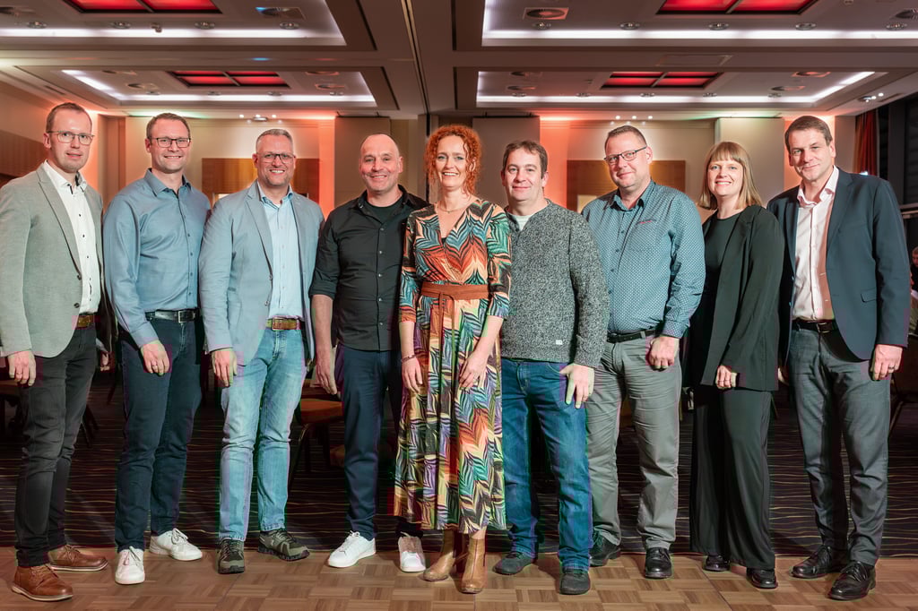 Paderborn: Ullner und Ullner ehrt langjährige Mitarbeiter