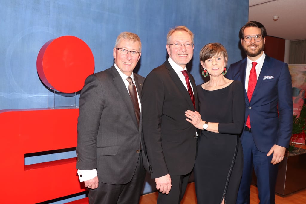 Sparkasse Minden-Lübbecke verabschiedet Vorstand Volker Böttcher