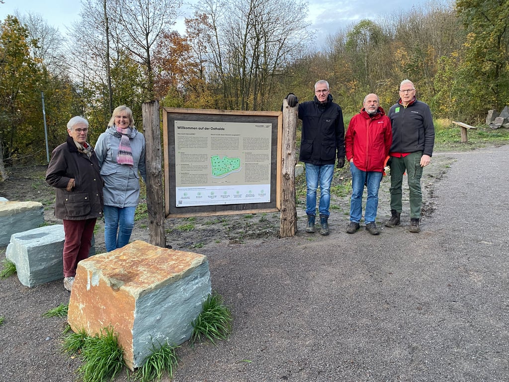 Osttangente: Stelen an neuen Plätze
