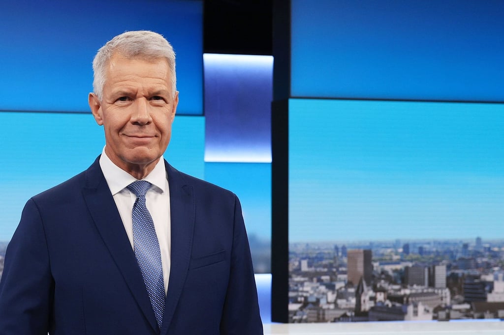 Kloeppel: In ferner Zukunft darf gern ein Roboter helfen