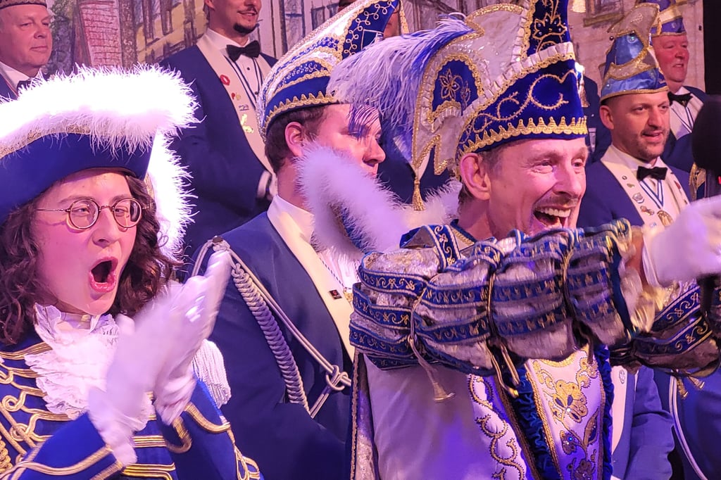 Karneval in Greven: Prinz Andreas und Pünte Laura regieren