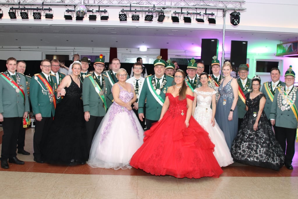 Paderborn: Schützenverein Gesseln feiert Winterball