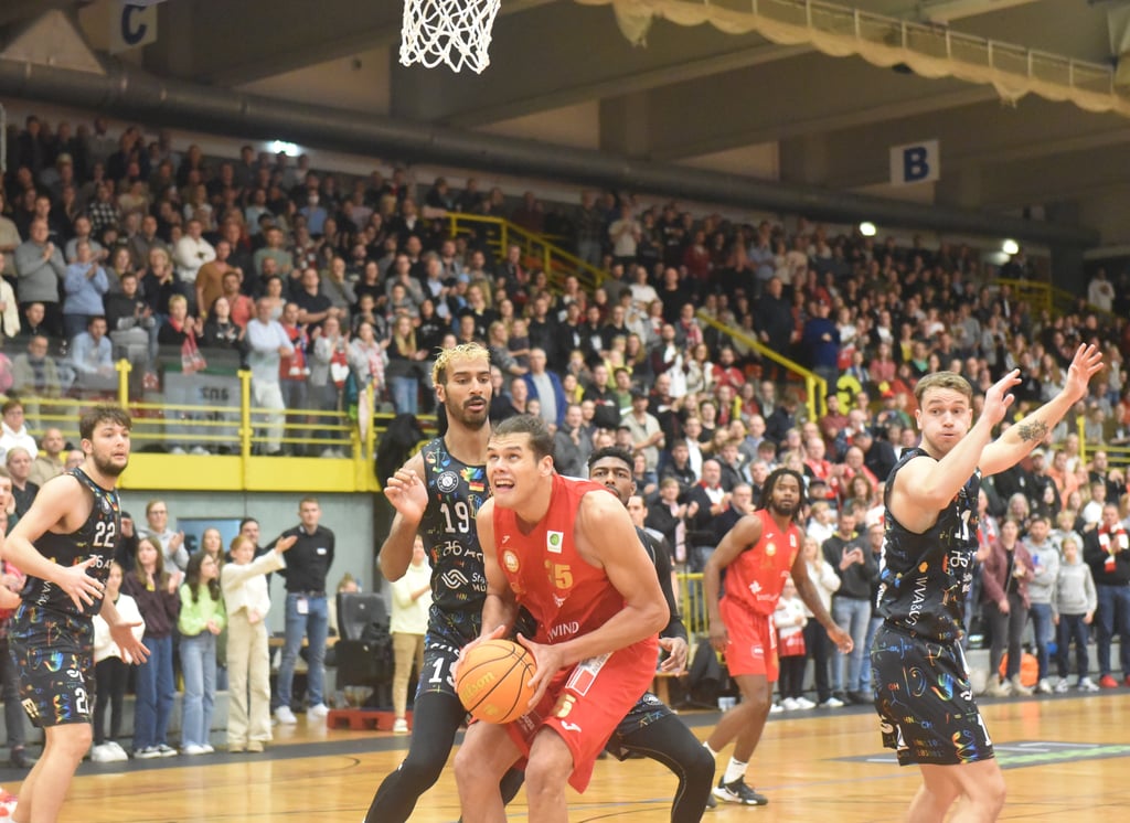 Paderborn: Gartenzaun24 Baskets im Westfalenderby in Münster.