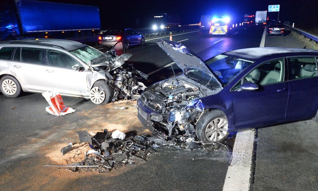 Fünf Personen werden bei Auffahrunfall verletzt