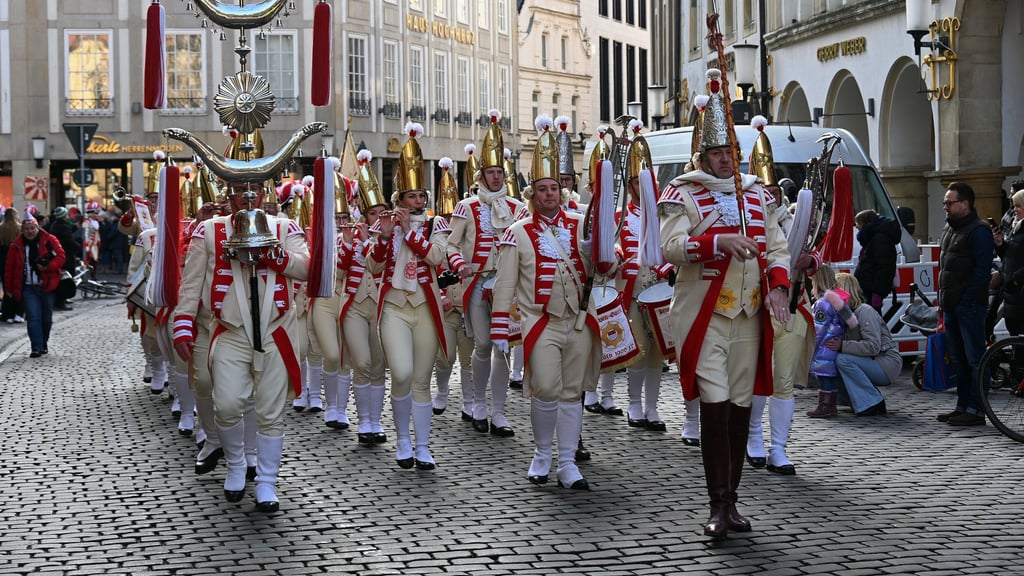 Münster: Traditionskorps der Prinzengarde Köln war zu Gast