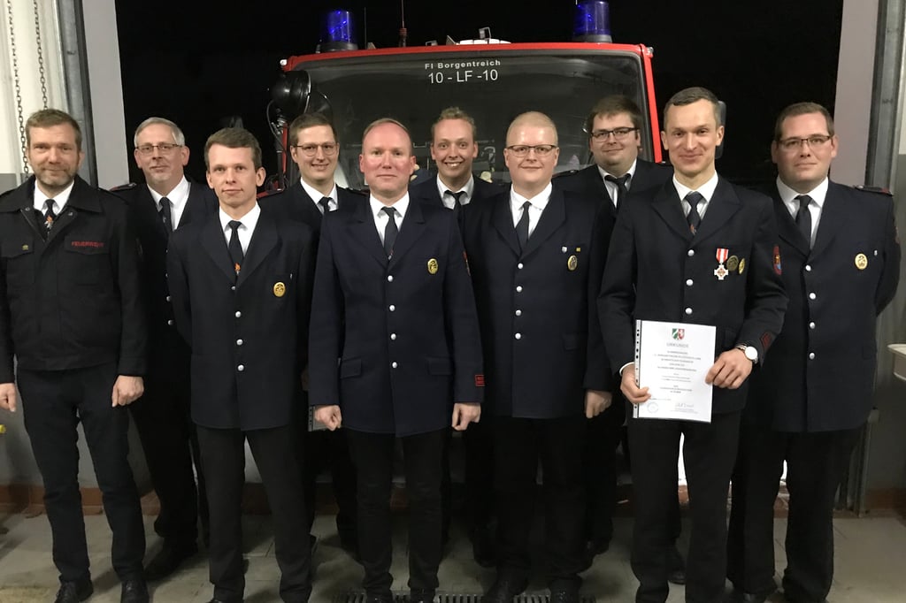 Borgentreich: Löschgruppe Natzungen bekommt neues Fahrzeug