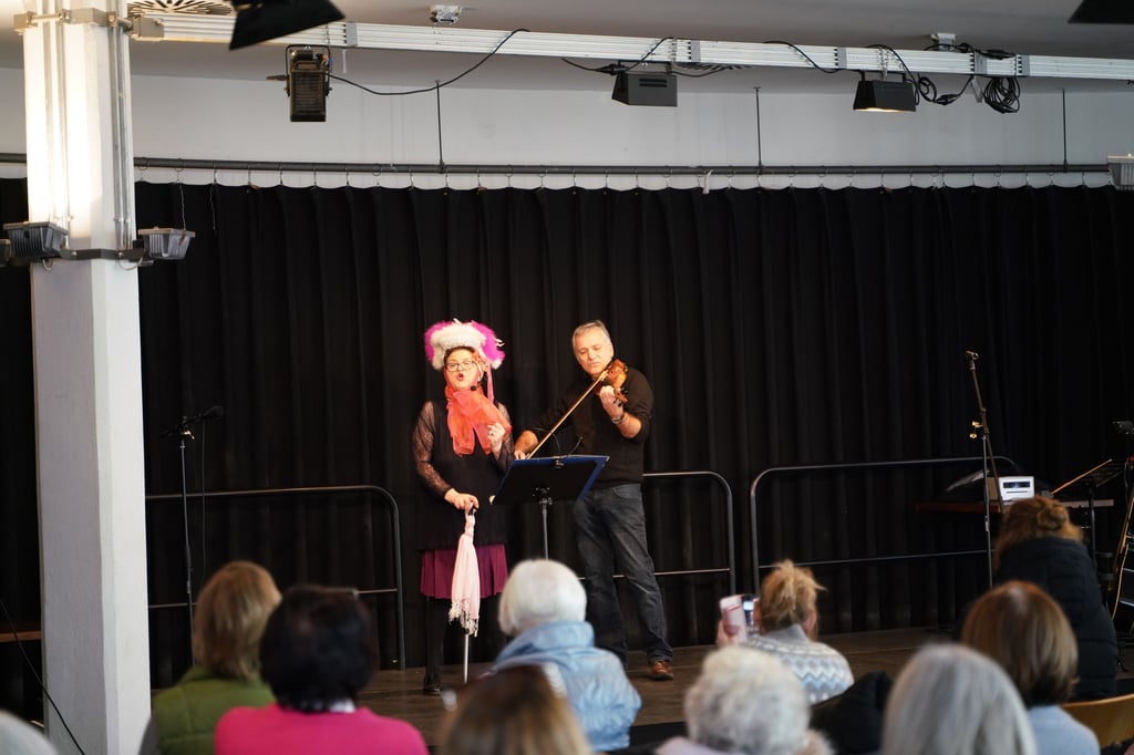 Mit viel Humor und Musik