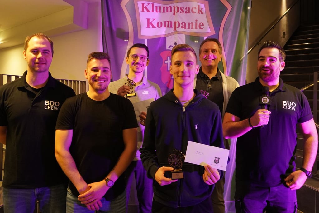 Bad Lippspringe: Tim Gulba gewinnt Darts-Turnier der Klumpsack-Kompanie